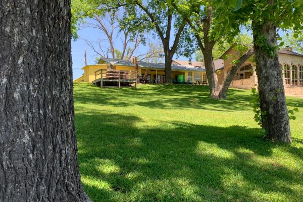 Sunny Days Lake Retreat - Main House - Kingsland, TX