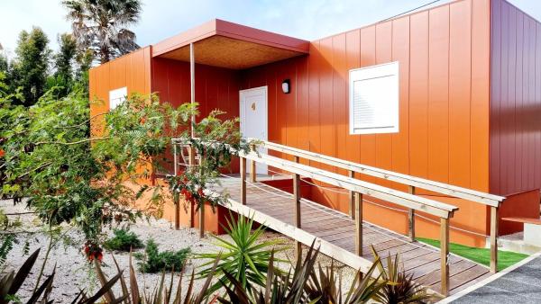 Family Surf Home - Bungalows -