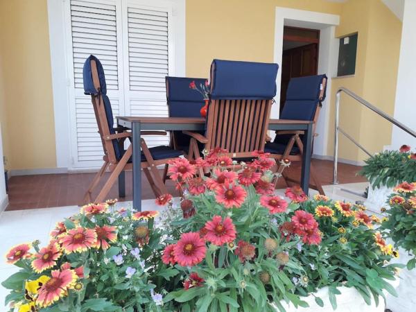 Ground Floor - Friendly Apartment In The Garden + Free Parking - Poreč