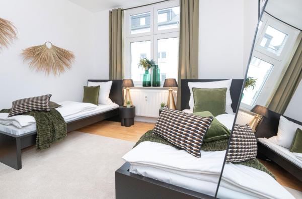 Modern & Stylish For 3: Smart Tv - Essen