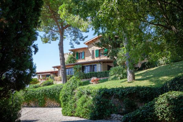 Conti Beccaris Castle By Rental In Rome - Provincia di Rieti