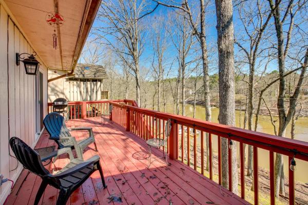 Lakefront Hot Springs Village Vacation Rental! - Hot Springs Village, AR