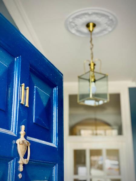 Pass The Keys Superbly Located Handsome Georgian Townhouse - Shrewsbury