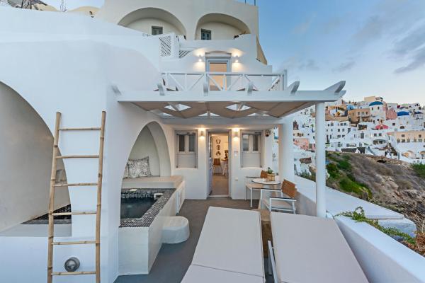 Helianthus Dream Homes - Oia