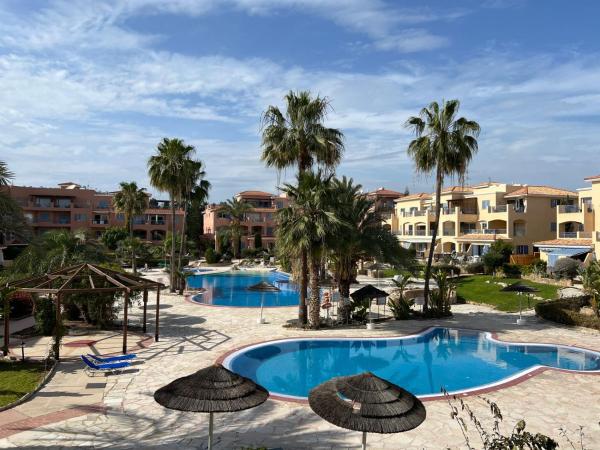Tropical Paradise In Harbour Paphos, Central & Close To Beach - Kato Paphos