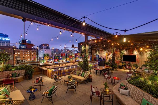 Moxy Nyc East Village - Manhattan, NY