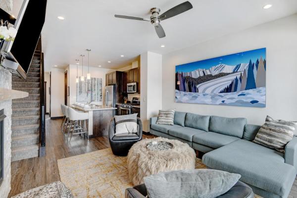 New Luxury Villa 296 I Rooftop Hot Tub I Great Views I Best Price I Free Adventures Daily - Winter Park, CO