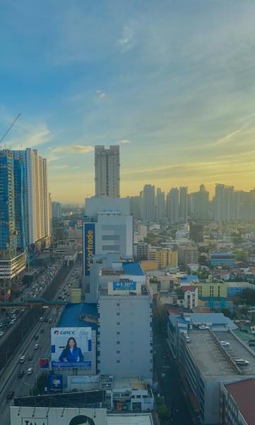 Affordable Staycation Unit - Makati