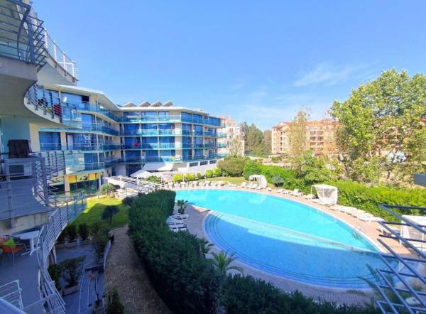Large Apartment In Sunny Beach - Aheloy