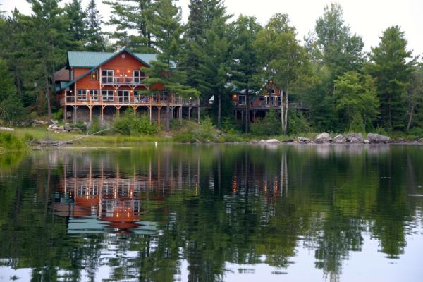 Sunny Rock Bed & Breakfast - Kawartha Lakes