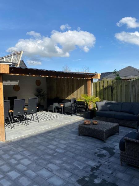 Huisje In Zeeland Helemaal Gerenoveerd - Zierikzee