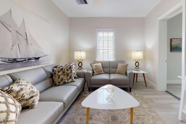 3 - Island Paradise Cottages - Villa Paradiso - Madeira Beach, FL