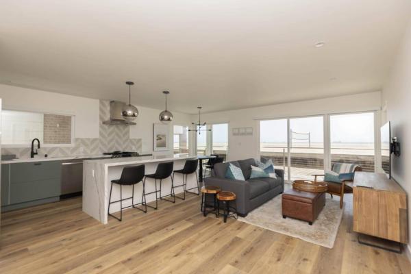 5609 East Seaside Walk - Long Beach, CA