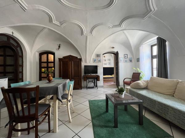 Historický Apartmán V Centre Mesta-2min Pešo Na Námestie - Slovaquie
