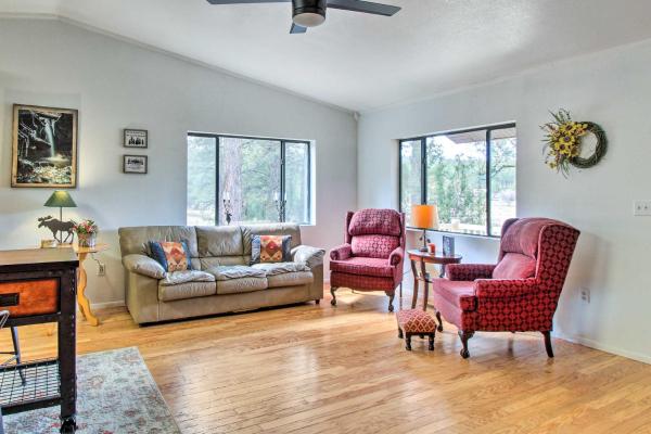 Peaceful Nutrioso Cabin Retreat With Mountain Views! - Alpine, AZ