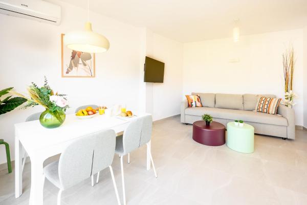 2 Bedroom, New, 1 Min To The Beach, City Center- Picasso By 10tosea - Fuengirola