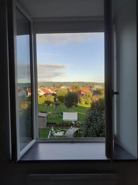 Frasne Logement Entier. Gîte Les Brimbelles - La Favière