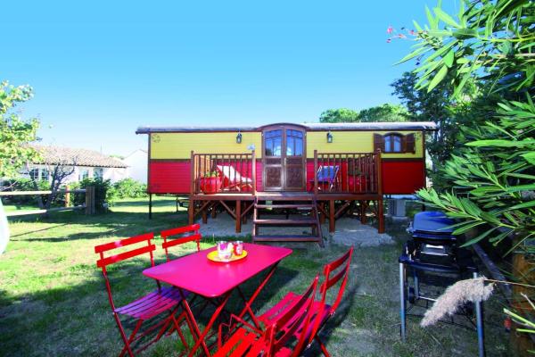 Bungalow Confortable à Saintes-maries-de-la-mer Avec Piscine - Saintes-Maries-de-la-Mer