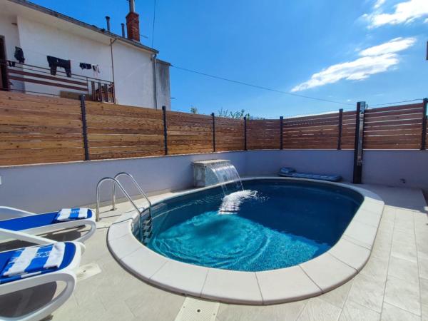 1 Bedroom Apartment Sleeps 3 - Outdoor Pool - Zadar
