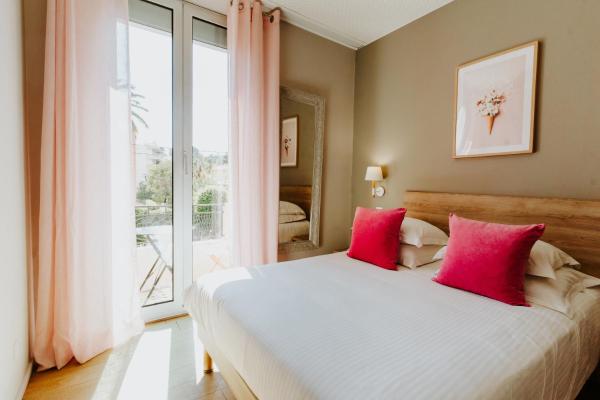 Hôtel Le Petit Castel - Biot