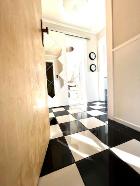Duisburg Feelhome, Flughafen Nah,2-schlafzimmer, Badewanne, Zentral, Wifi, Top Floor - Dinslaken