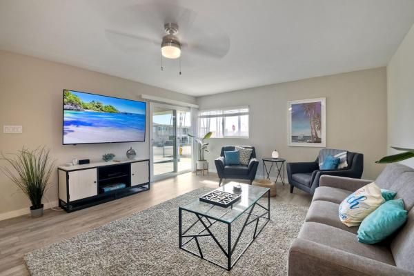 Tower 9 A - Oceanside, CA