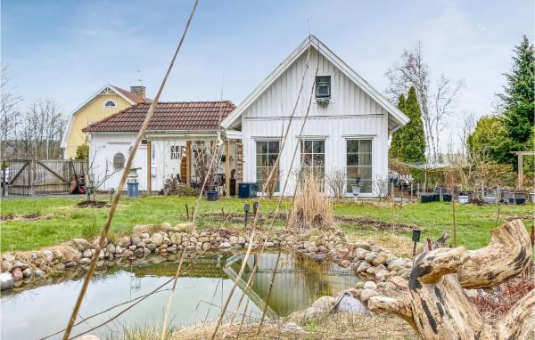1 Bedroom Beautiful Home In Skene - Kinna