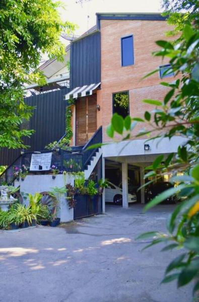 Dawnthaya Ayutthaya Art House บ้านดอนธยๅ อยุธยา - Thailand