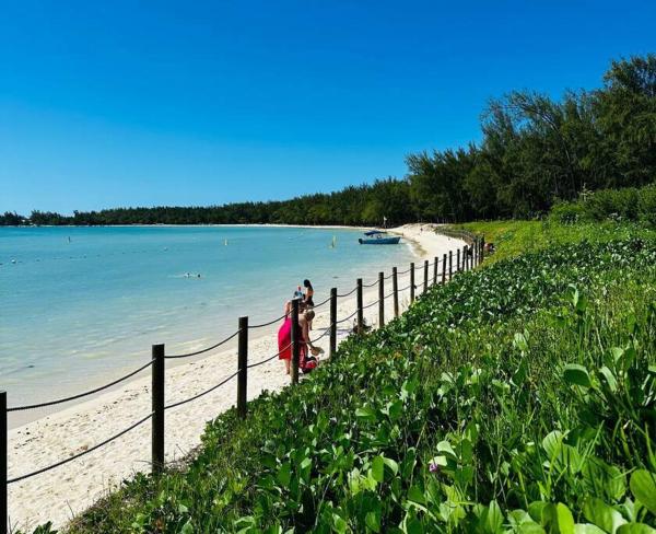 Villa Sur La Plage De Mont-choisy - Maurice