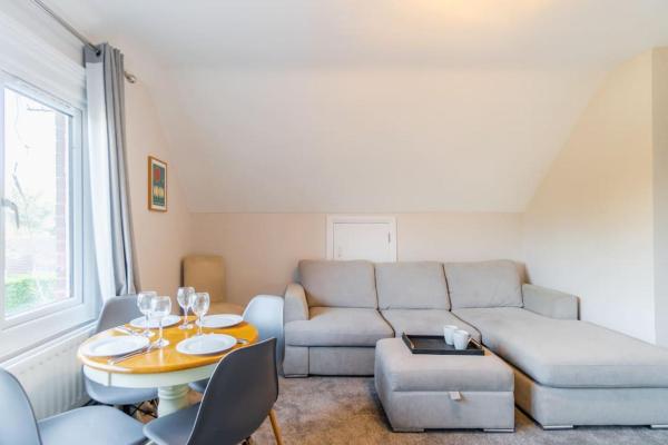 Prime Spot For Ascot & Windsor - 2 Bedrooms - Bracknell