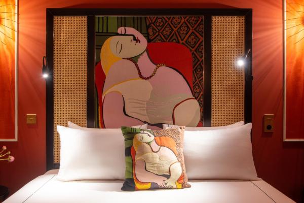 Mom'art Hotel - La Courneuve
