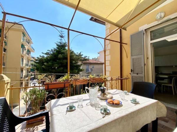 Hostdomus - Bilocale Da Patrizia - Finale Ligure