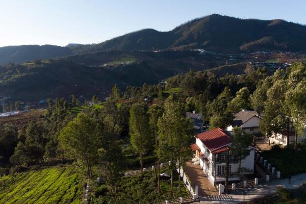 Stayvista At Villa Misty Oaks With Breakfast - Ooty