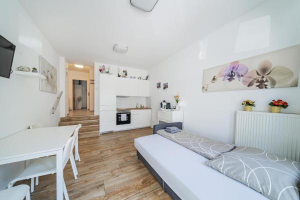 Modernes Appartement Nahe U-bahn Und Schönbrunn - Viena