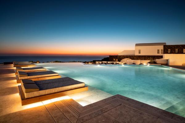 Santo Pure Oia Suites & Villas - Oia