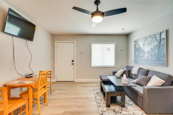 Central Henderson Retreat Near Dining And Lake Mead! - Henderson, NV