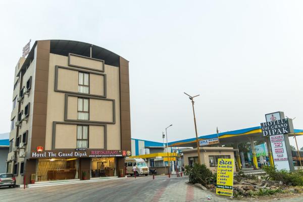 Hotel The Grand Dipak - Junagadh