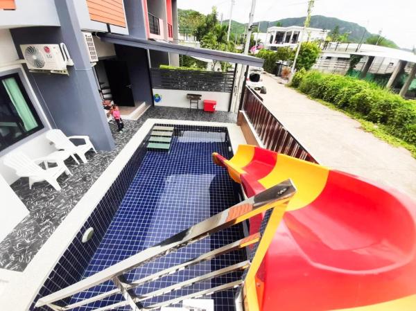 บ้านสไลเดอร์แดง พูลวิลล่า 4 ห้องนอน พัก 15-20 คน - Hua Hin