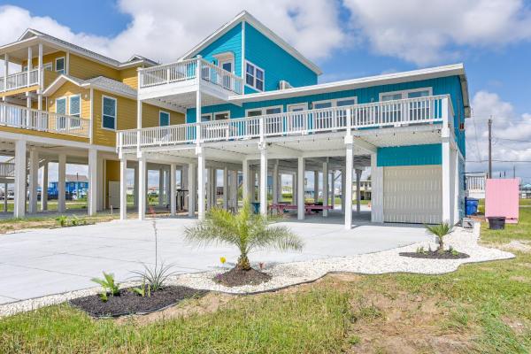 1 Mi To Ocean Colorful Freeport Beach Rental! - Lake Jackson, TX