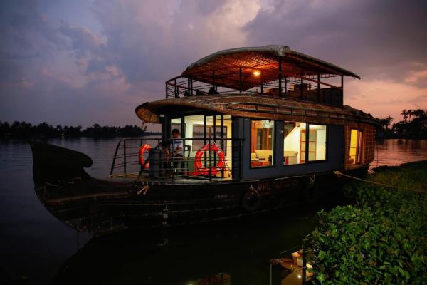 Private Houseboat - Alappuzha