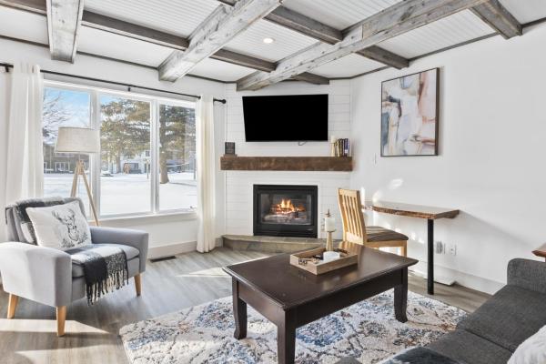 Collingwood Chalet Near Blue Mountain Slopes 39b - Collingwood