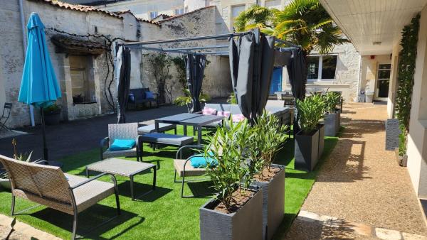 Cit'hotel Le Cheval Blanc, Cognac Centre - Jarnac