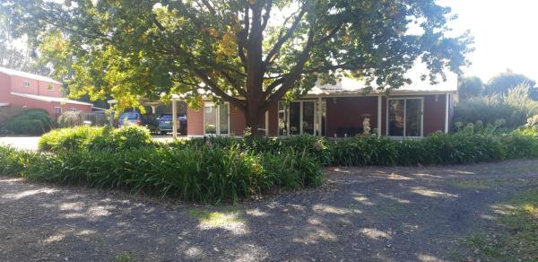 Dixiglen Farm - Kinglake