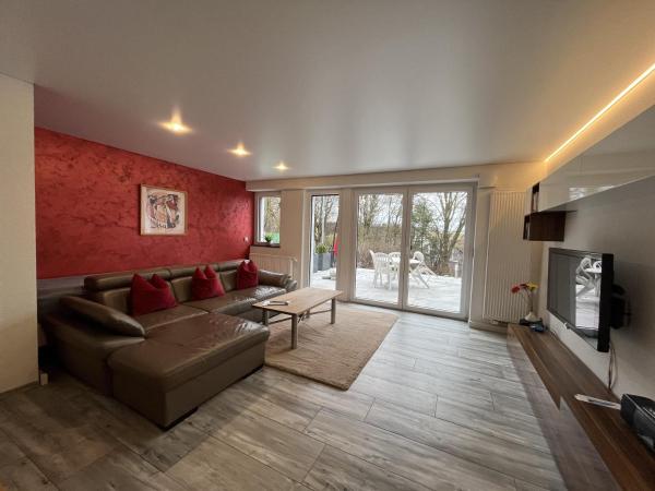 90 M2 Appartment With 2 Bedrooms, Terrace And Garden - Weinsberg