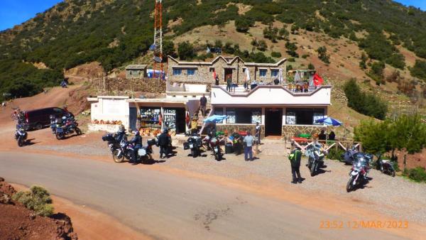 Tizintest La Haute Vue 2100m - Hôtel Restaurant - Morocco