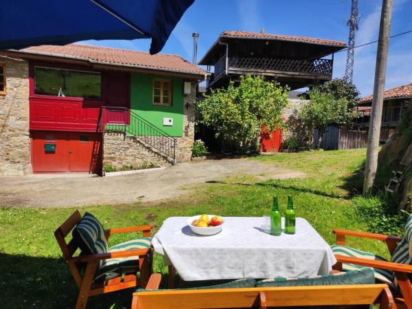 10a04 Casa Petacos - Cudillero