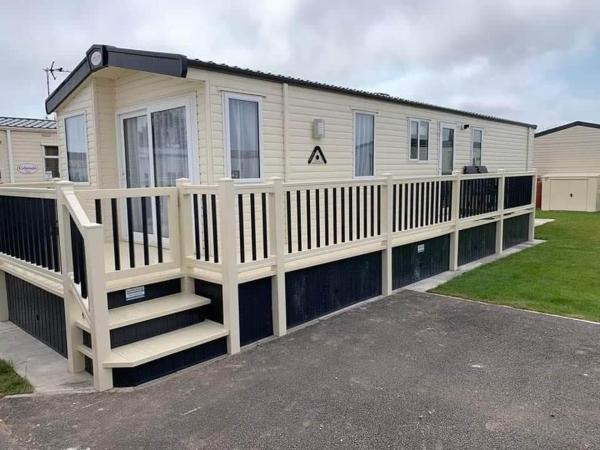 6 Berth Deluxe Caravan Palm Grove 42 - England
