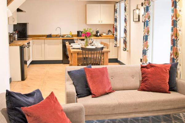 Stainsborough Hall Holiday Cottages - Wirksworth