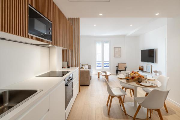 Two Bedroom Flat Steps Away From Croisette Cannes - Cannes