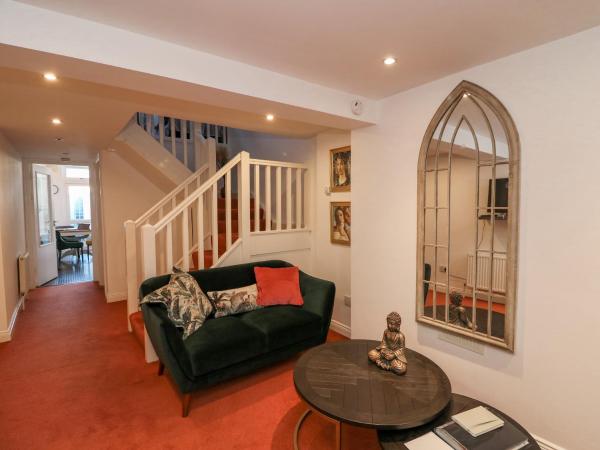83 Upper John Street - Wexford